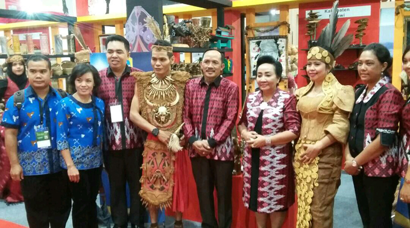 Melawi Pamerkan Produk Kerajinan Lokal Pada Inacraft Ke-19 – Suara ...